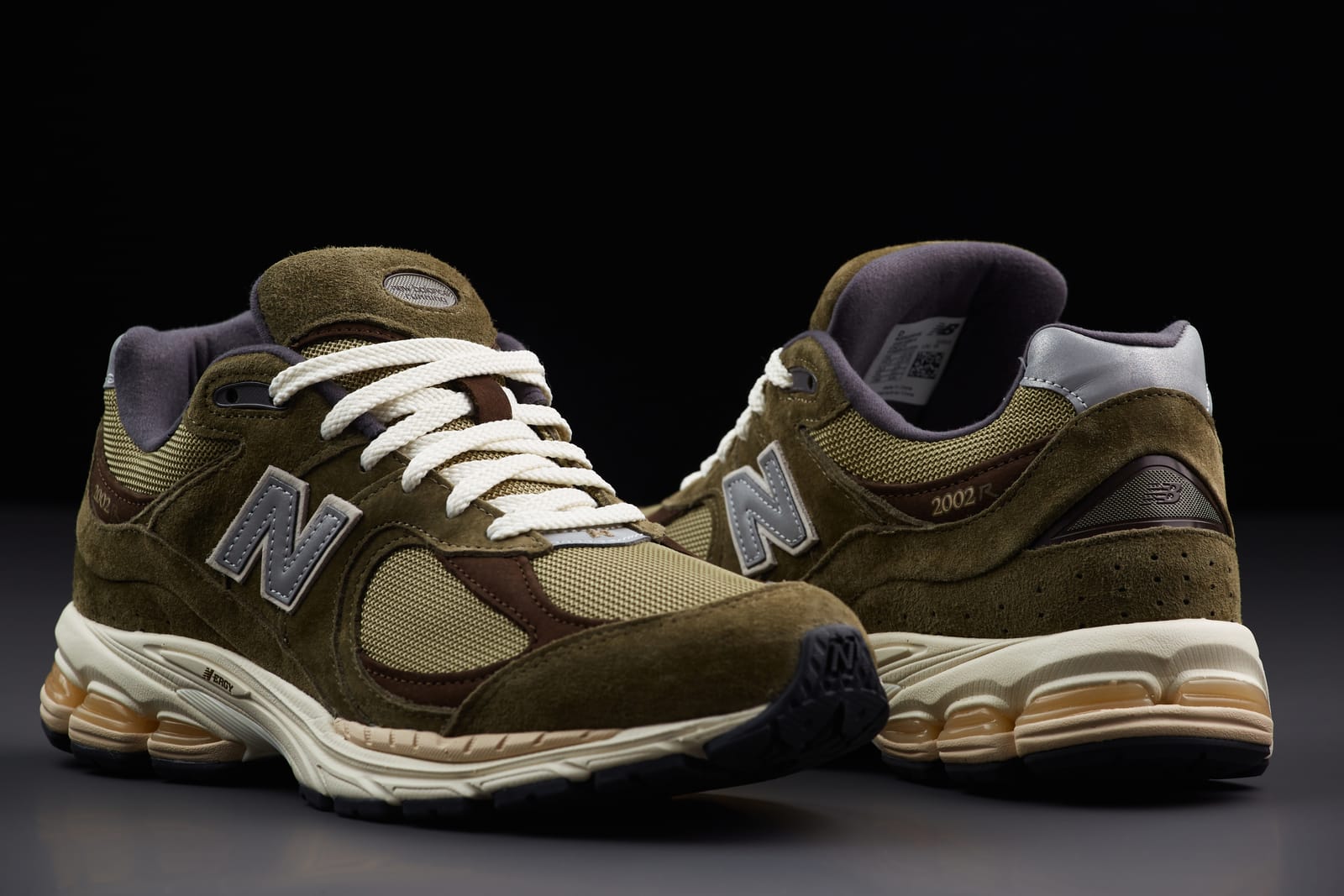 A Review Of The New Balance 2002R Sneakers